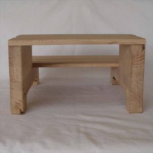 DIY Pallet Step Stool