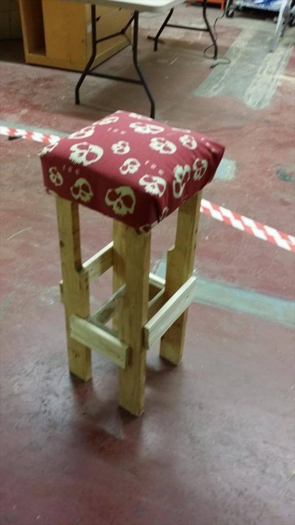 DIY Stool Made from Pallet Wood