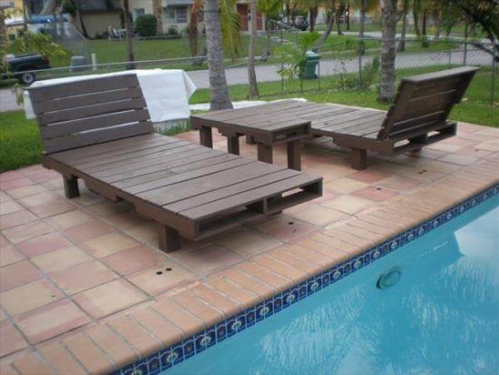DIY Pallet Poolside Loungers with Table