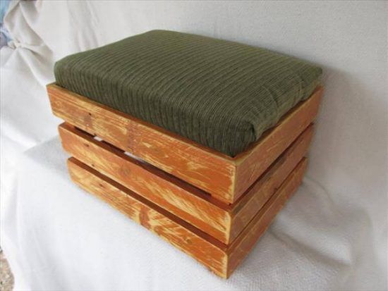 DIY Upholstered Pallet Ottoman – Step Stool