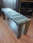 DIY Pallet Entryway Bench