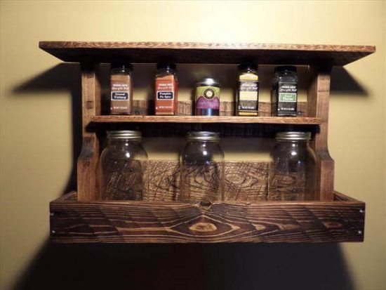 DIY Pallet Kitchen Spice Rack