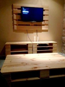 30+ Easy Pallet Ideas for the Home