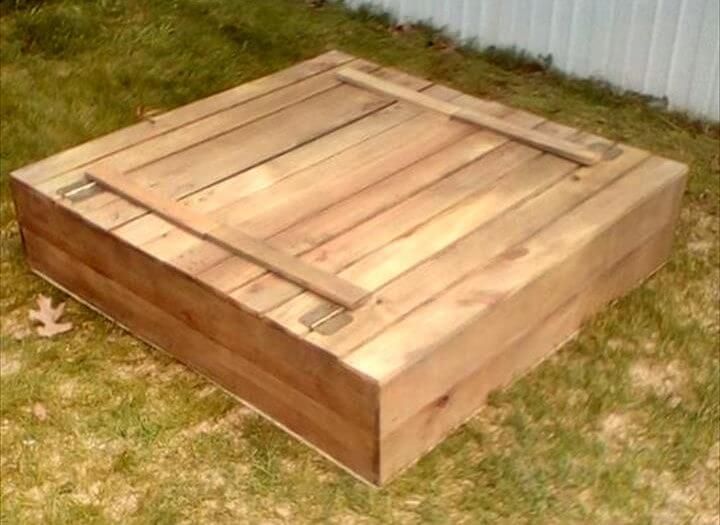 DIY Pallet Sandbox for Kids