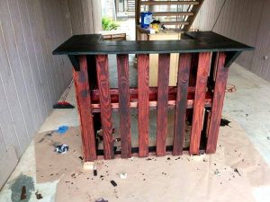 Build this Brilliant Wood Pallet Bar